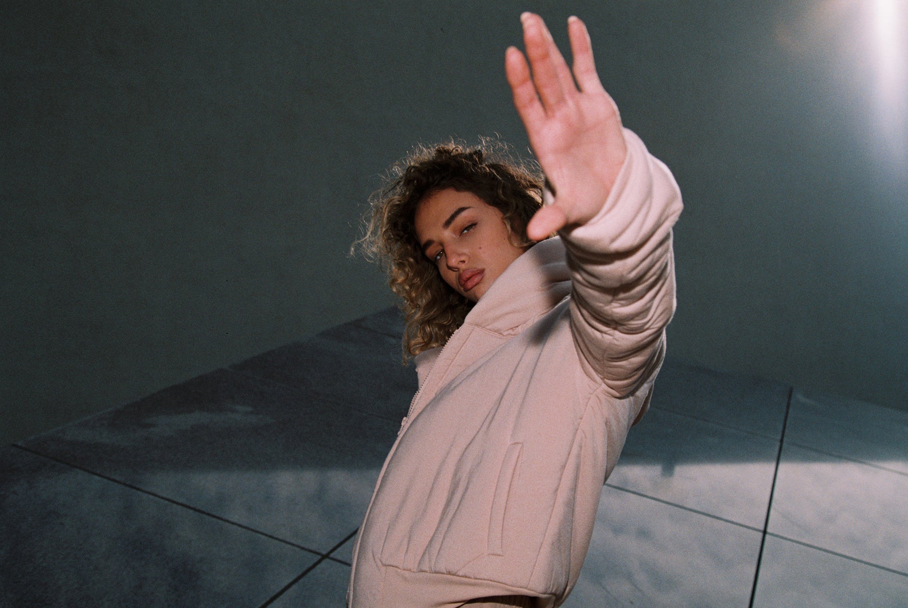 Cloud Capsule – R0AM